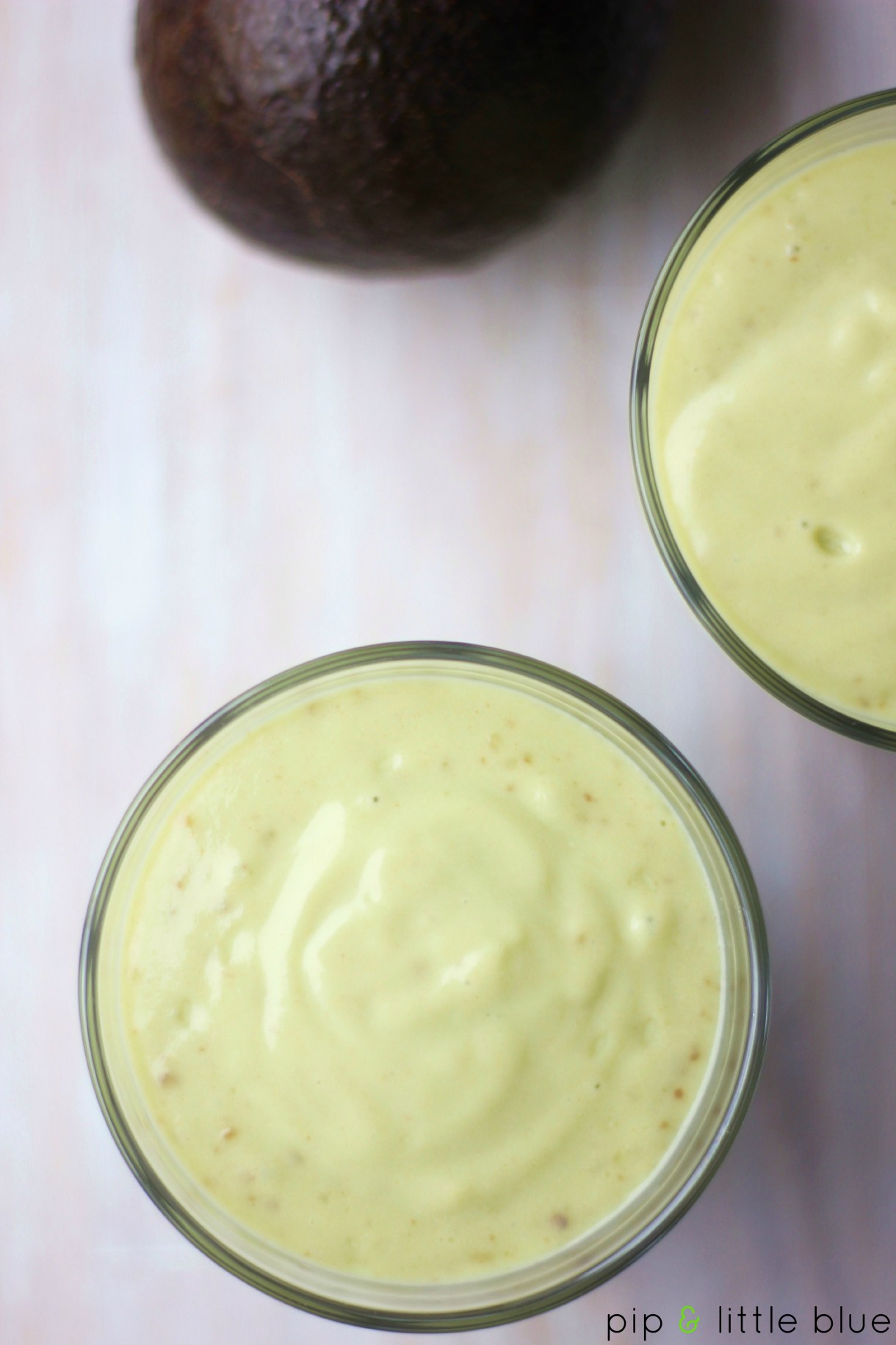Vitamin E avocado & almond smoothie | pip & little blue